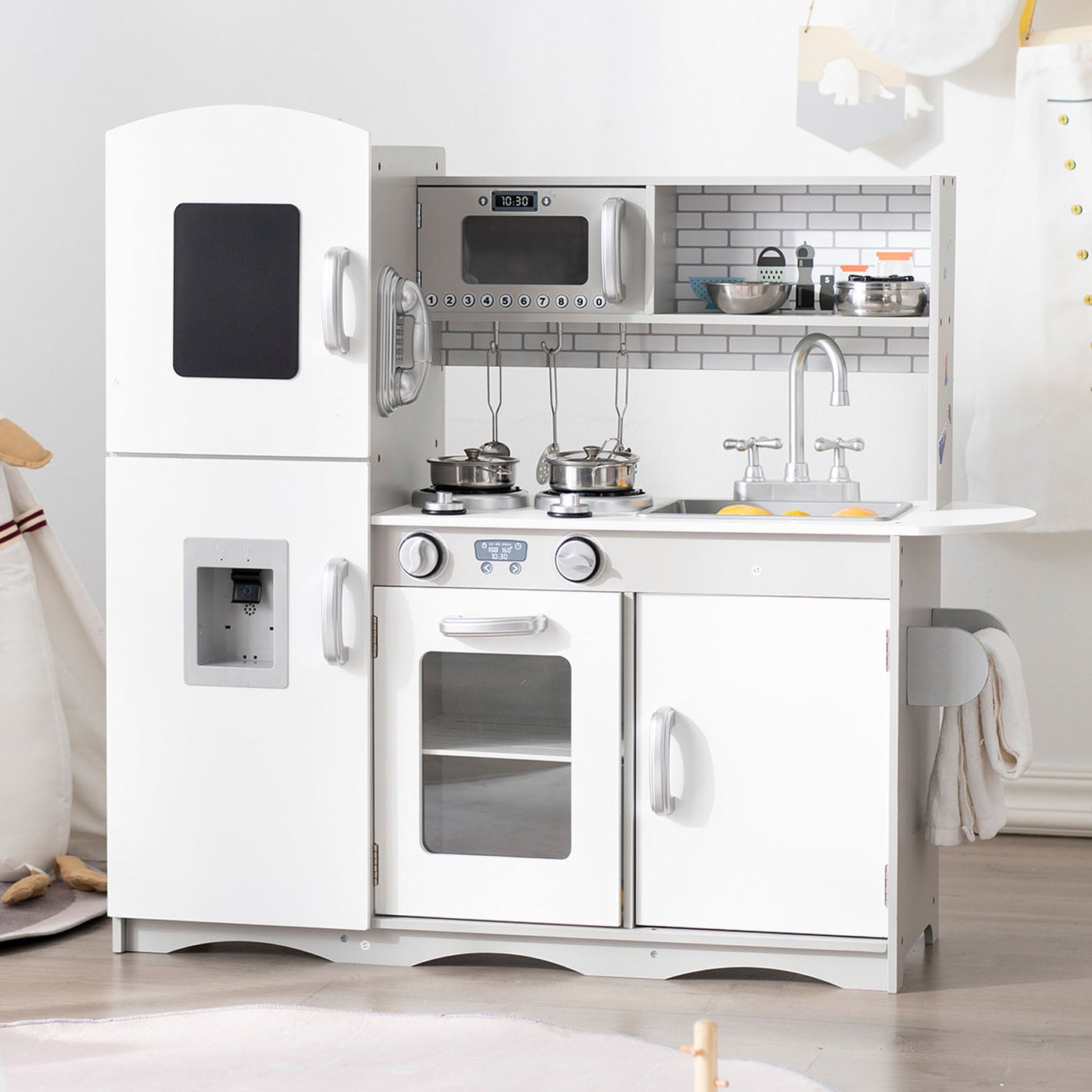Wooden Toy Kitchen – Small Smart